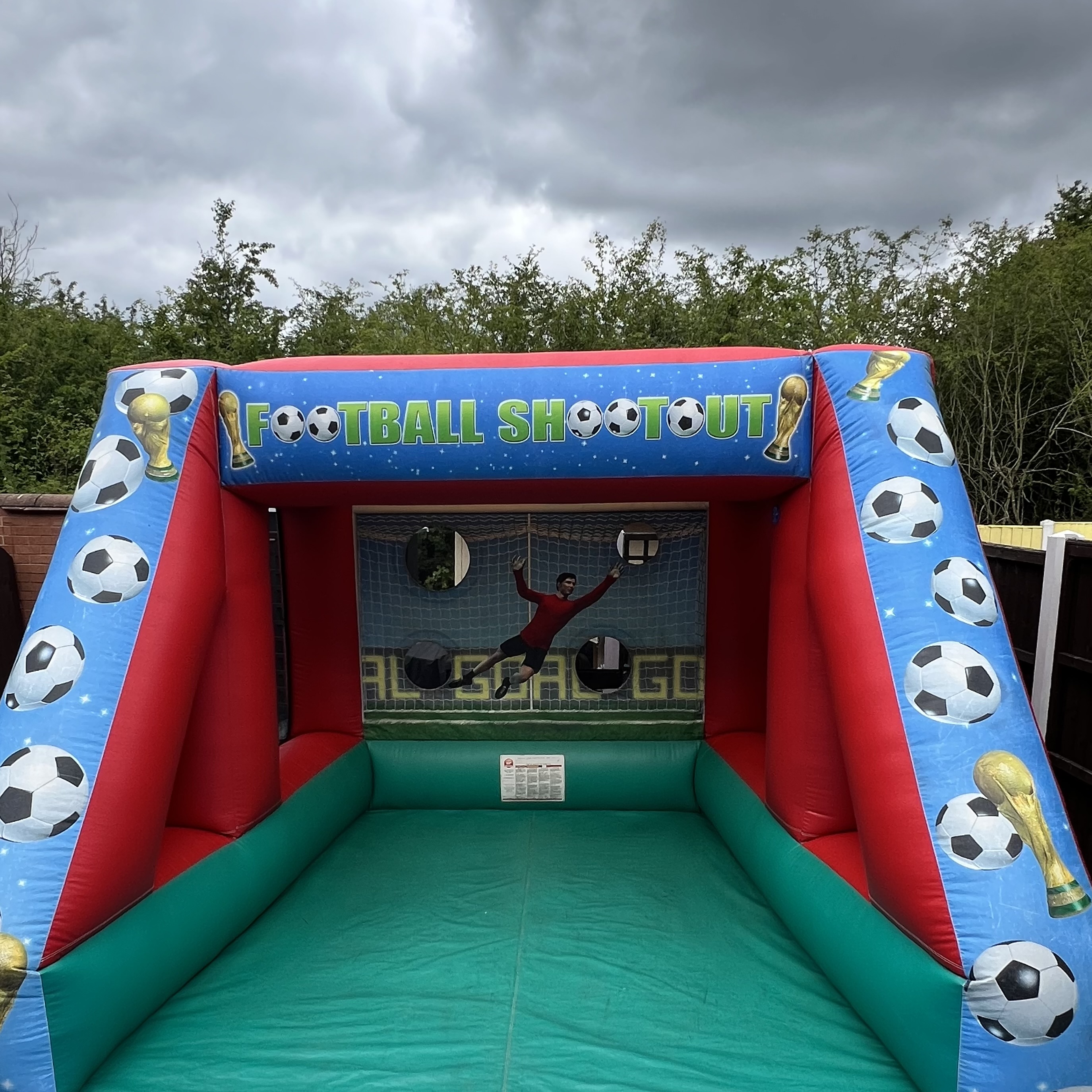 Inflatable Sports Games - Hire in nottinghamshire | bassetlaw bounce