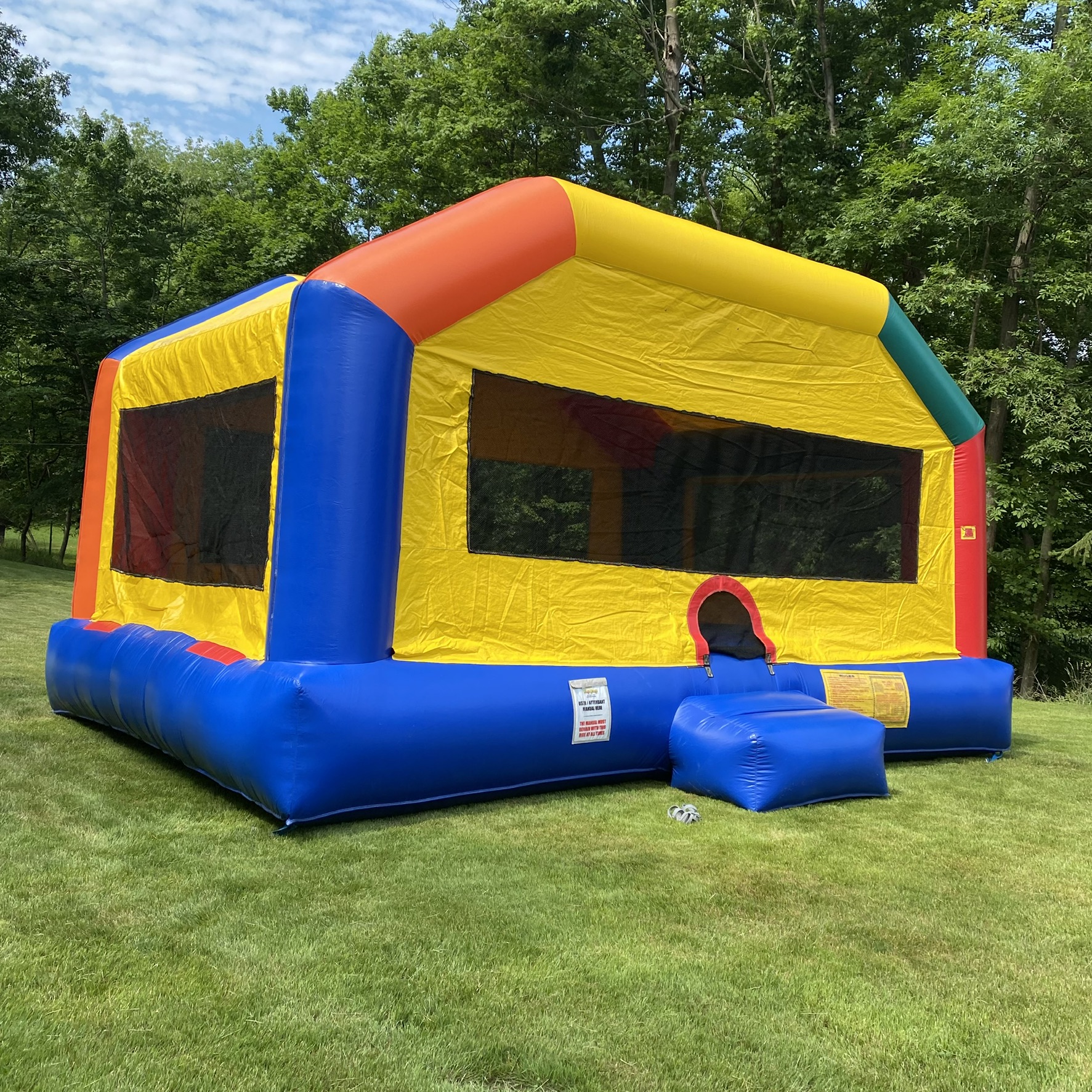 Extra Large Fun House - Cleveland's Premier Party Inflatable Rental ...