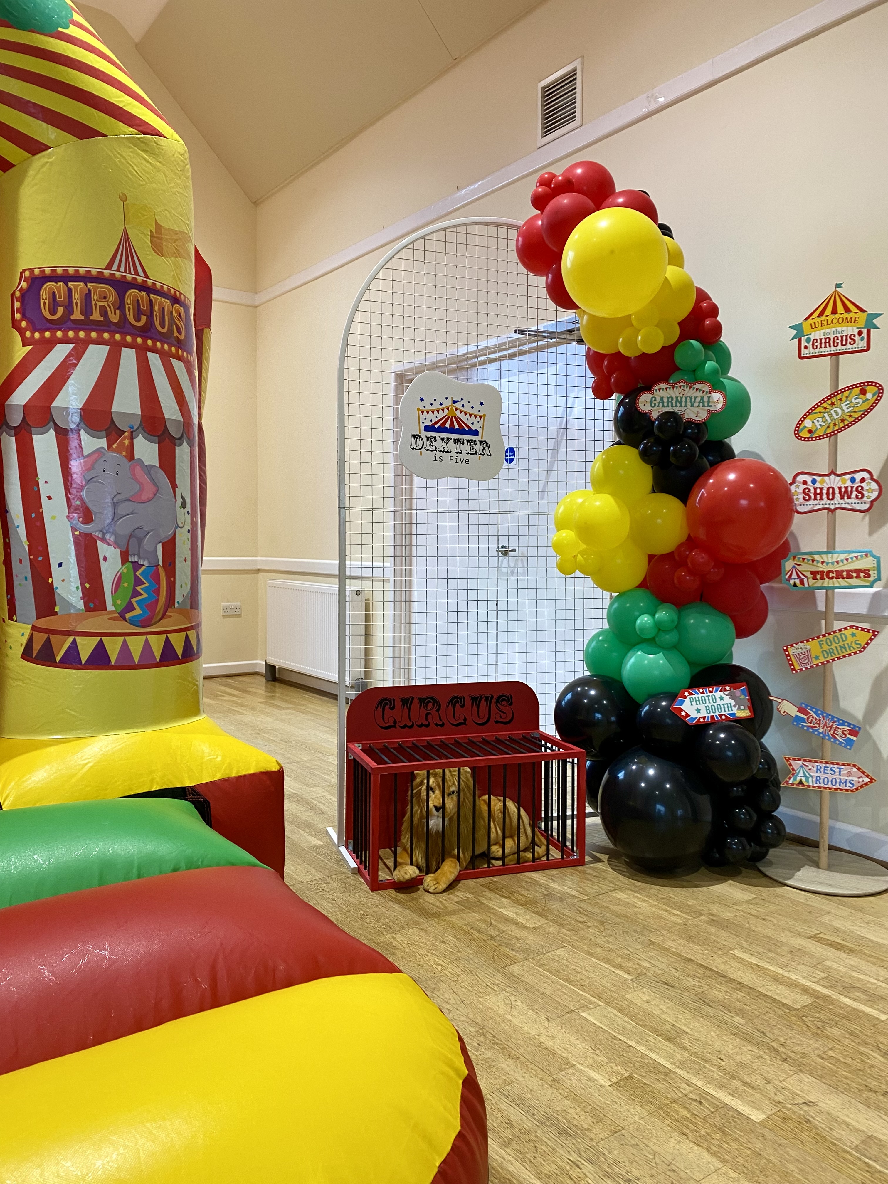 Circus Bouncy Castle - Hire, Balloon Displays, Bouncy Castle, Soft Play ...