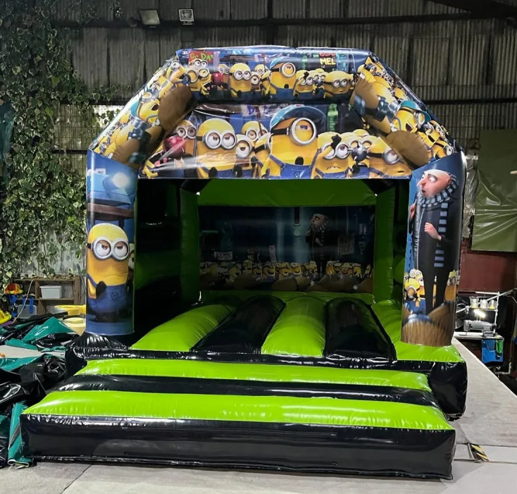 Minions Bouncy Castle | Liverpool, Widnes & Runcorn