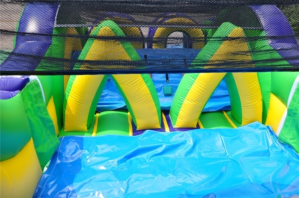 Fun inflatable obstacle course. Bouncy castle Hire Auckland.