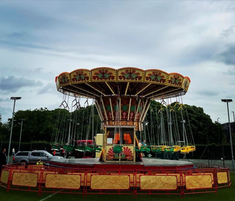 Chair-o-Planes Fairground Ride Hire UK | Funfair Flying Chairs