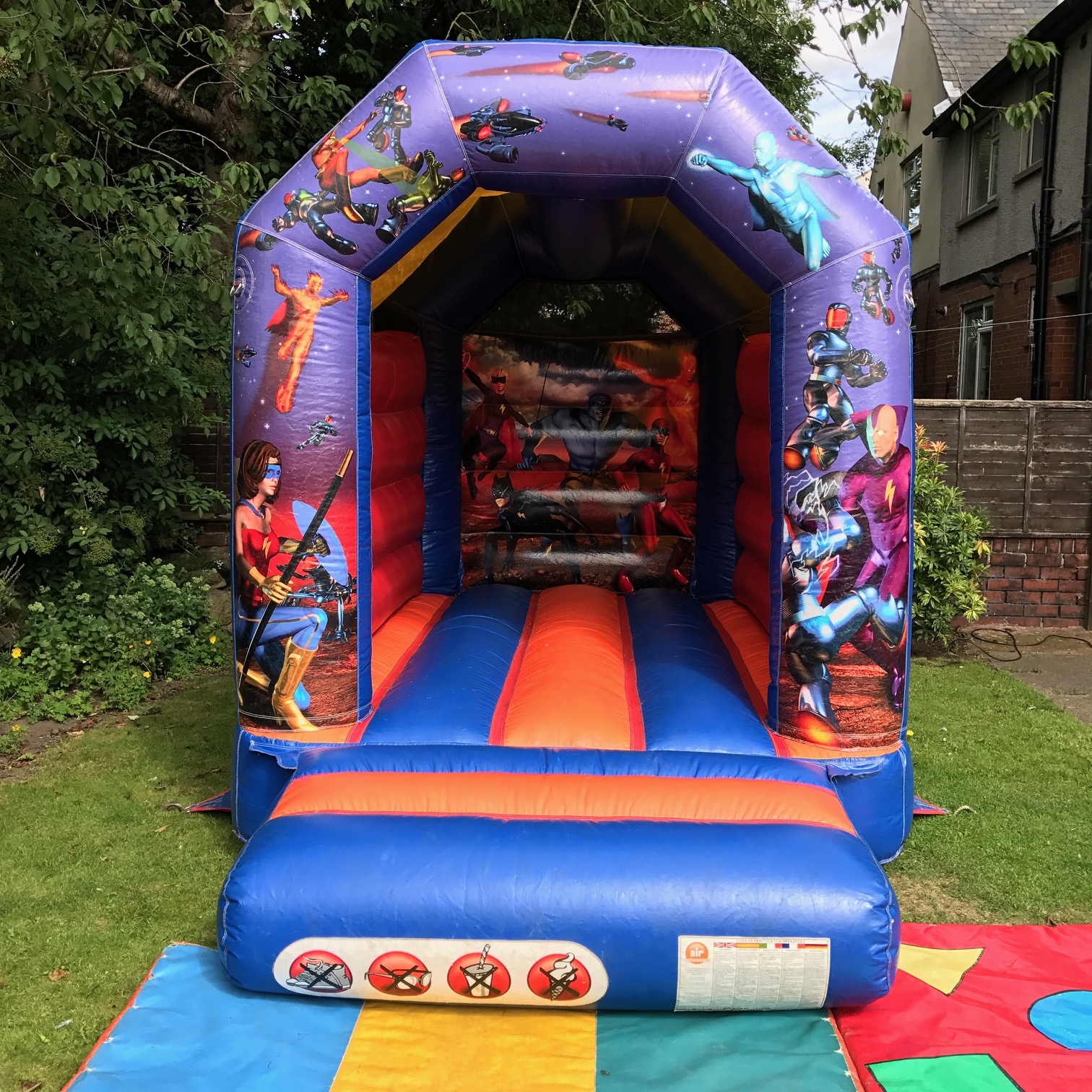 Bouncy Castles - Bouncy Castles and outdoor games in Huddersfield ...