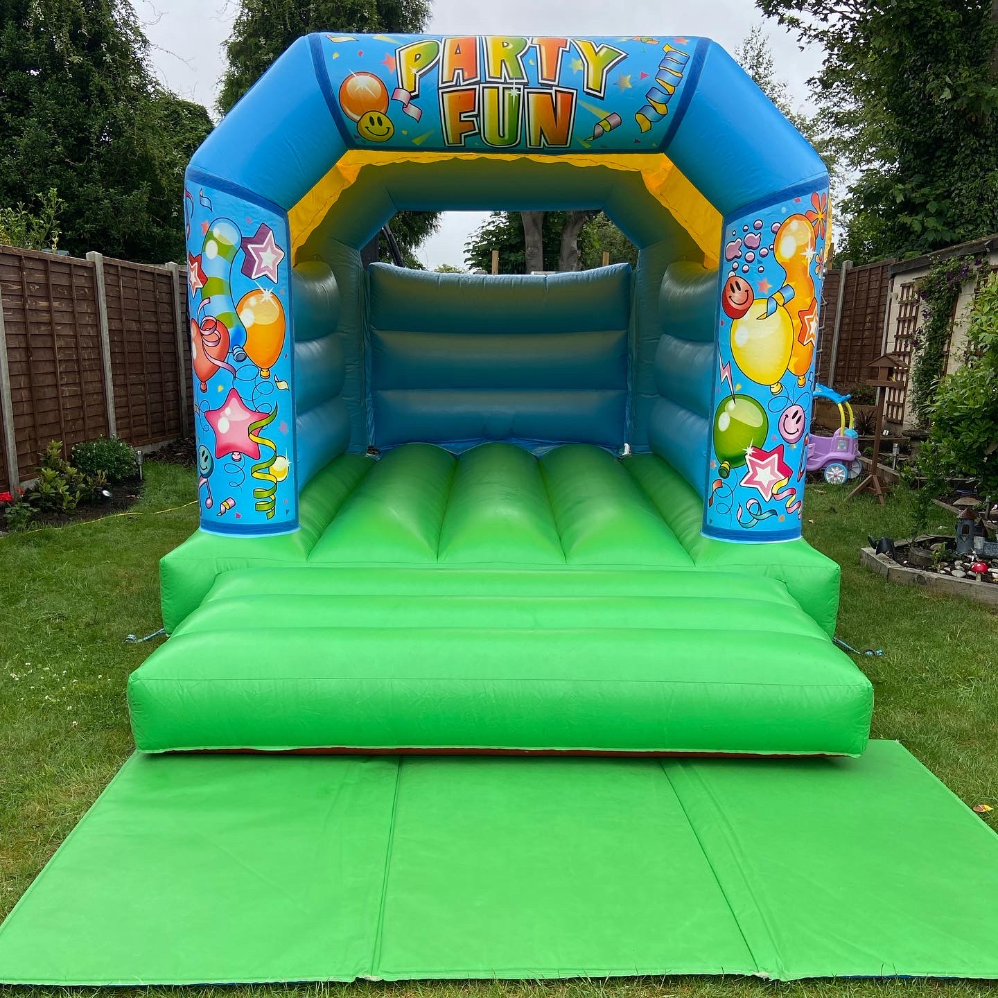 Bouncy Castle hire - Best Bouncy Castle Hire, Soft play, Disco Domes ...