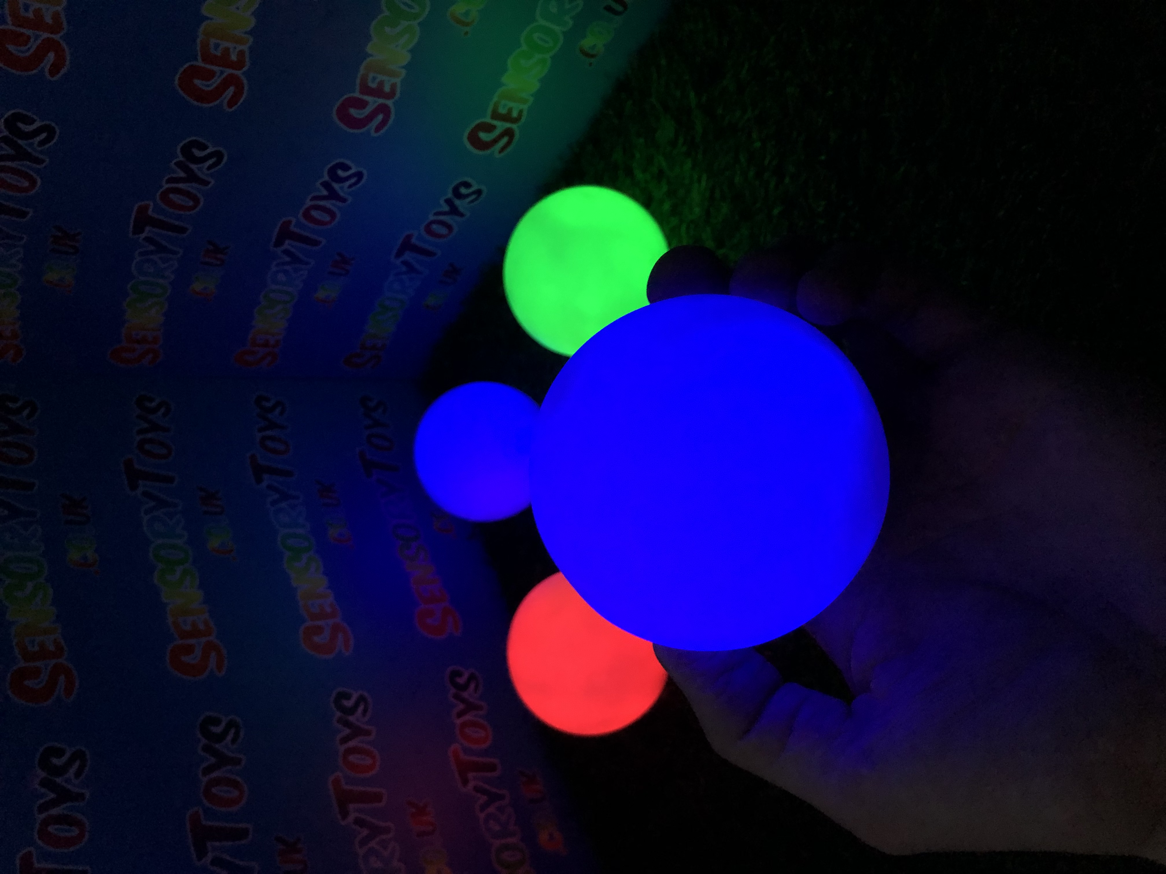Light Up Sensory Sphere - Free Sensory Toys | Online Toy Shop | Popular ...