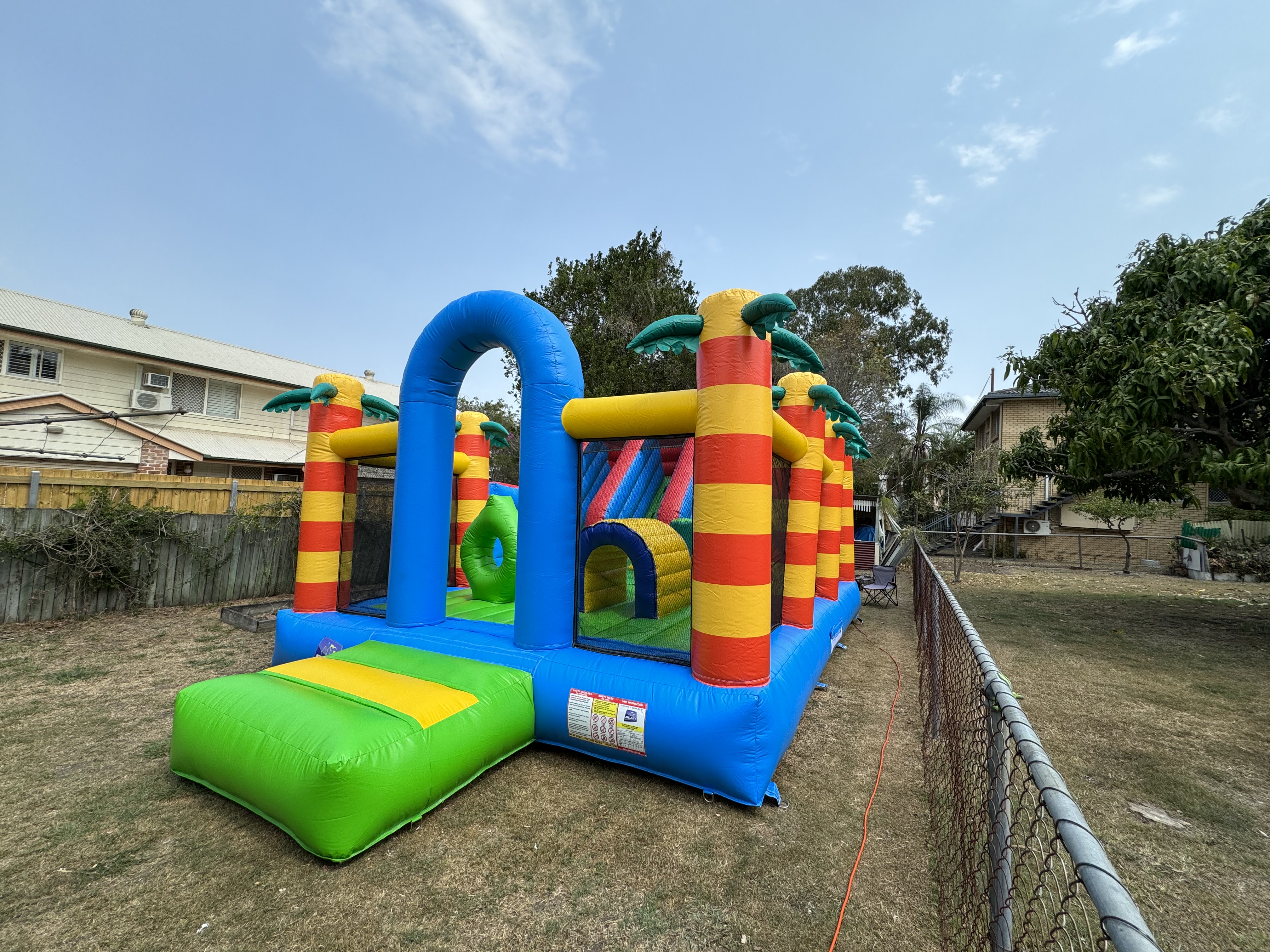 🌴 Oasis 5x7 Combo - Holds up to 30 kids! - Jumping Castle Hire in ...