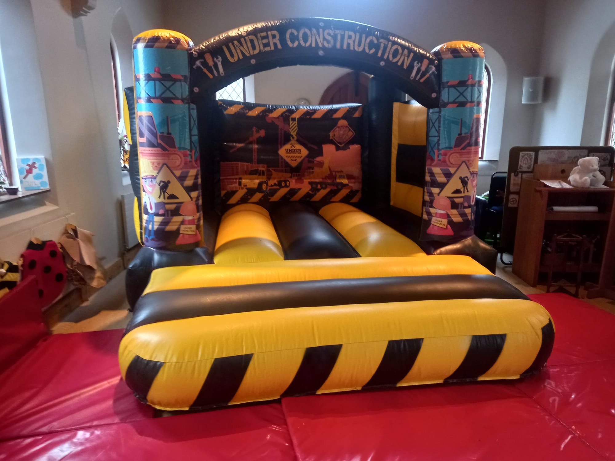 Construction castle - Bouncy Castle Hire in Rugby, Daventry, Coventry ...