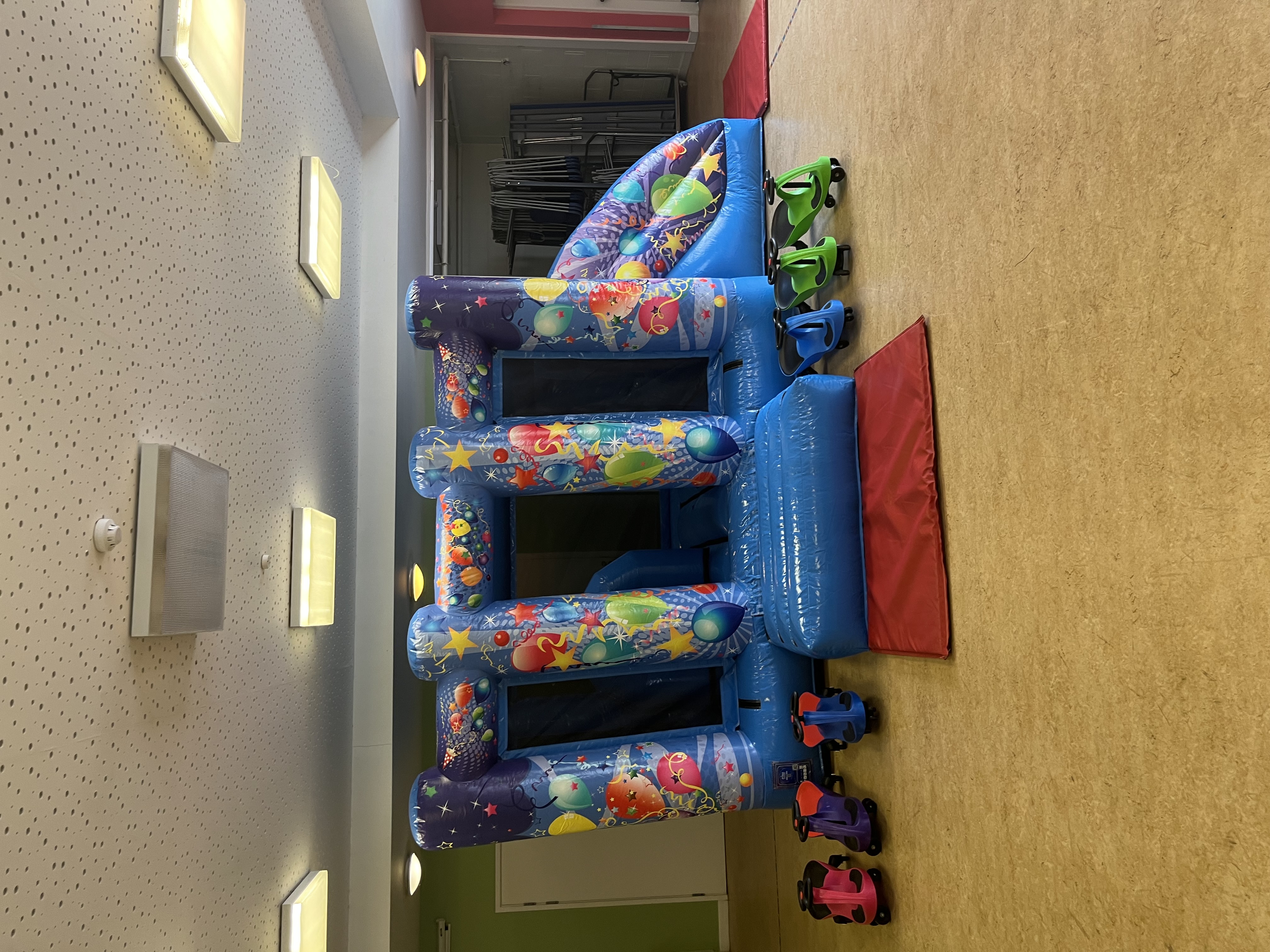 13ft x 15ft Midi Party Slide - Hire in northampton | elliotts castles