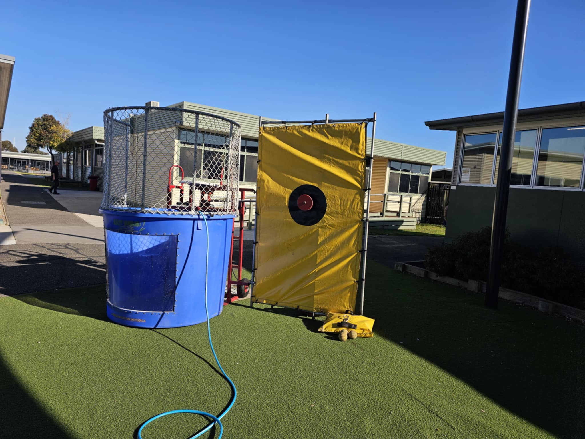 Hire A Dunk Tank - Dunk Tank Hire in Victoria | The Dunk Tank Guy