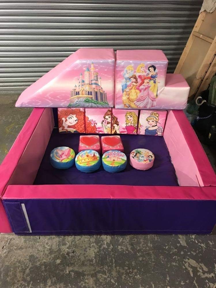 Bouncy Castles - Bouncy Castle Hire in Kilmarnock, East Ayrshire ...