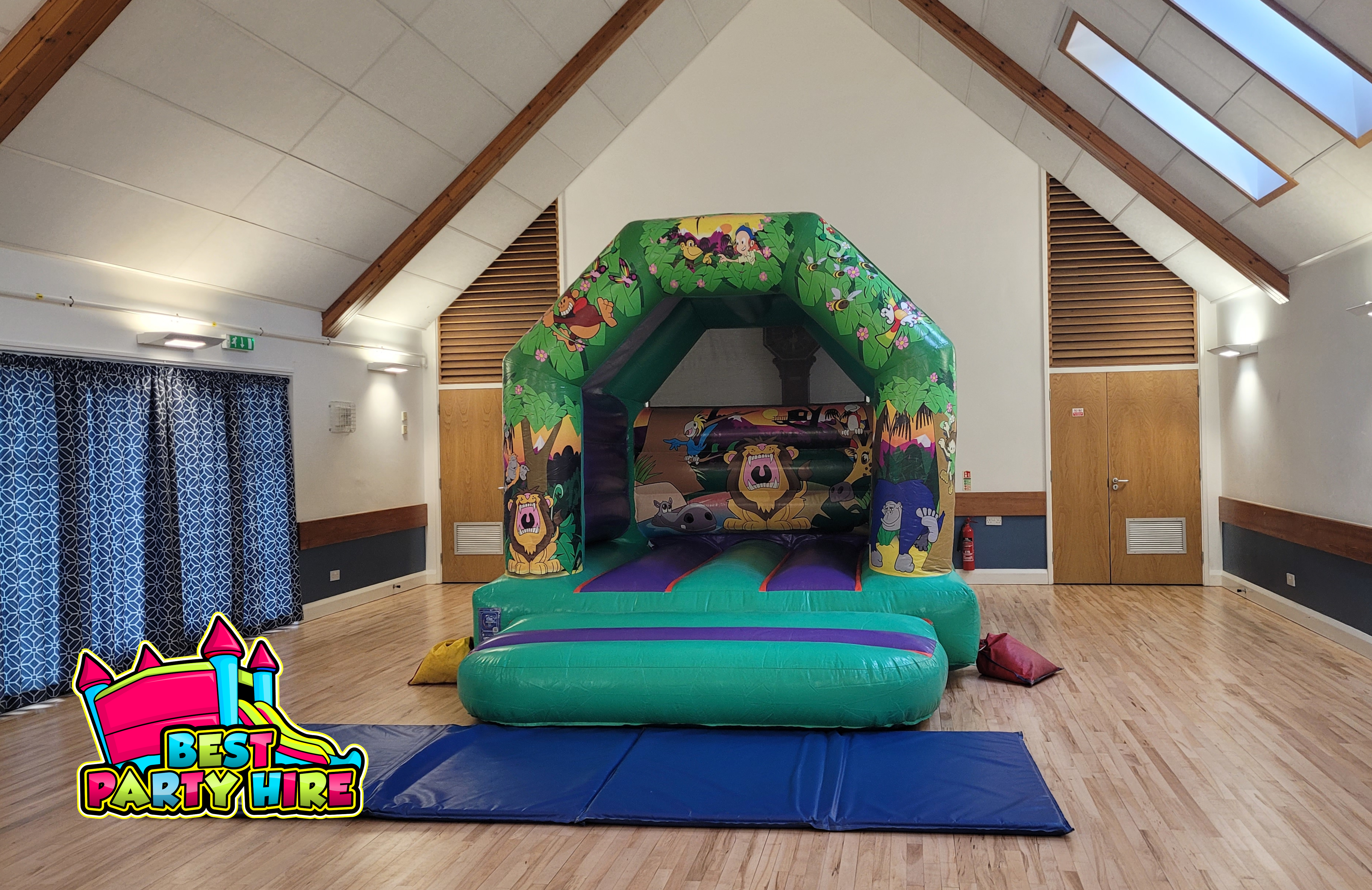 Wild Jungle Castle | Jungle Bouncy Castle Hire Warwick & Leamington