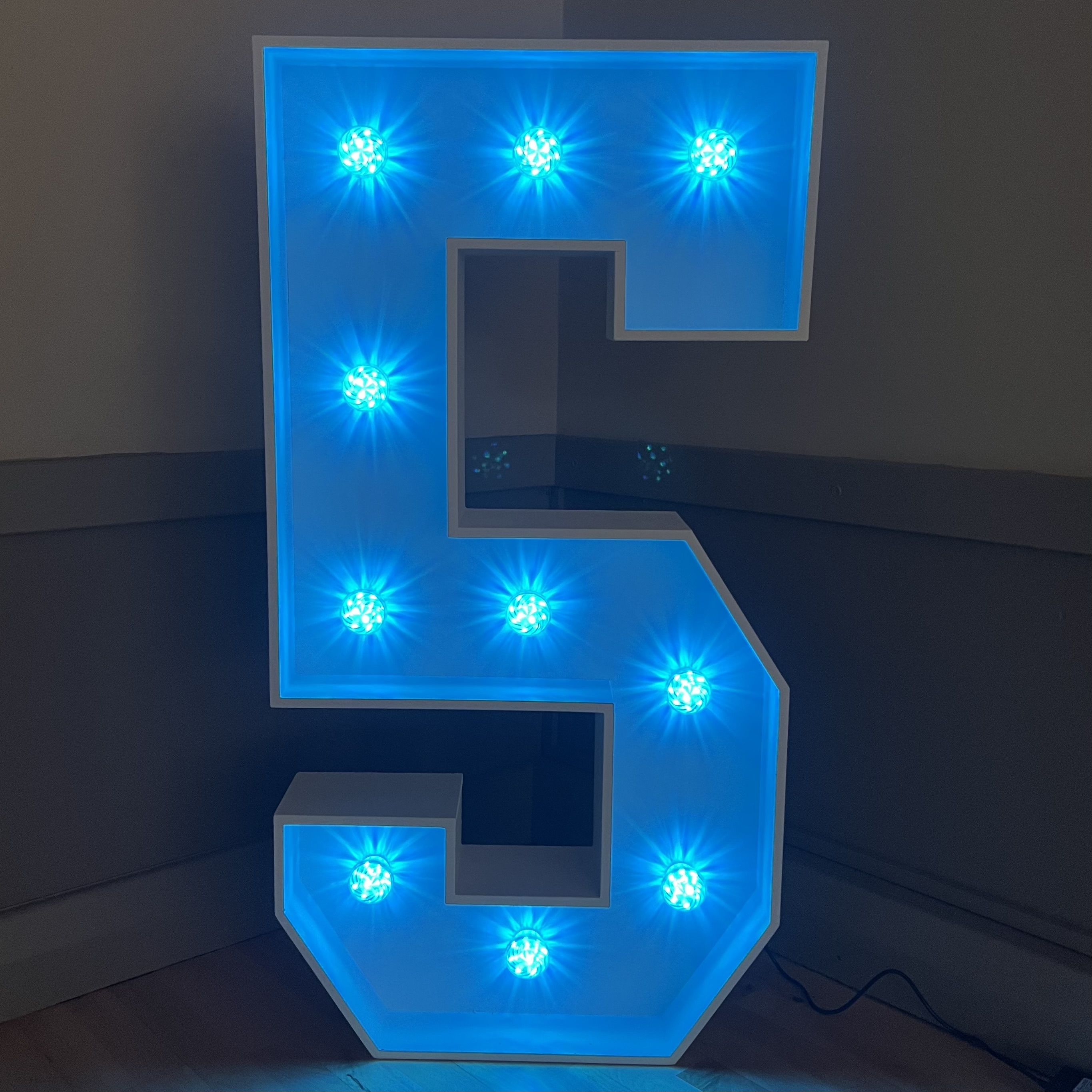 Light-Up LED Number 5 - Bouncy Castle Hire in Crowborough, Tunbridge ...