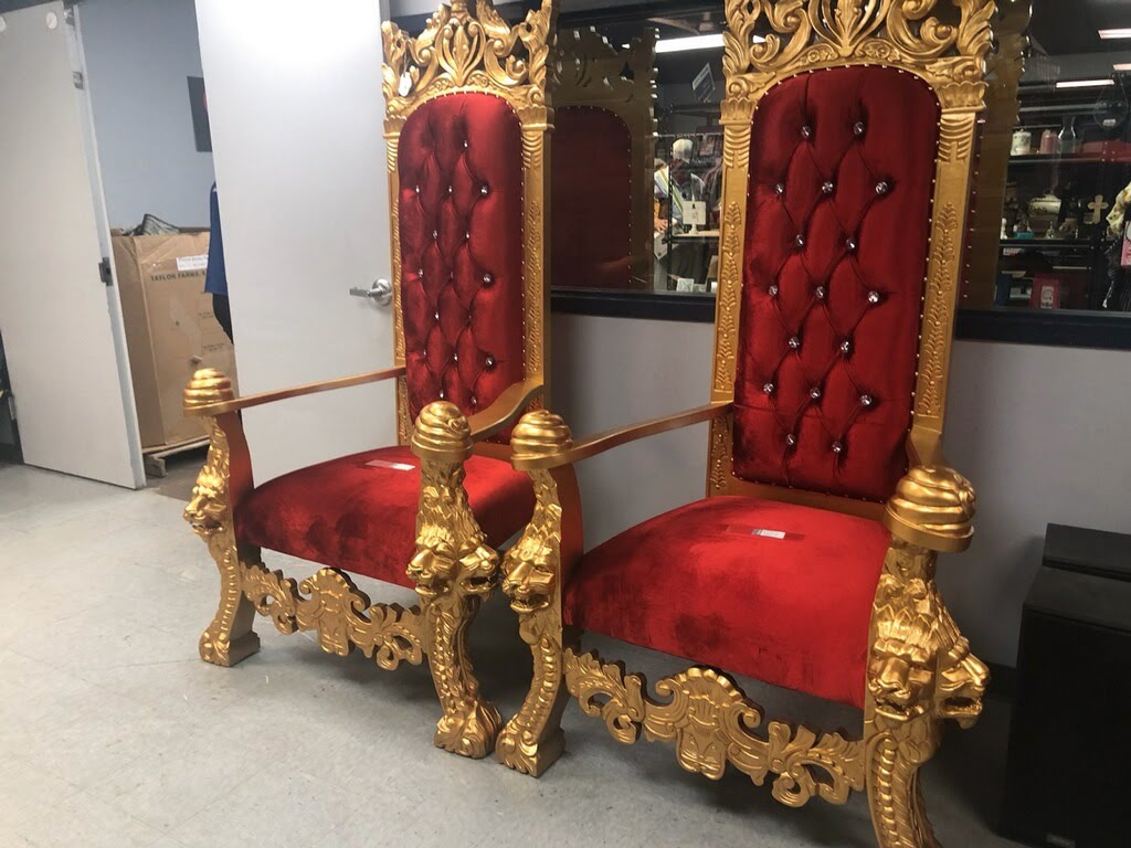 Deluxe red throne chair with crown - Party and Event Rental Service in ...