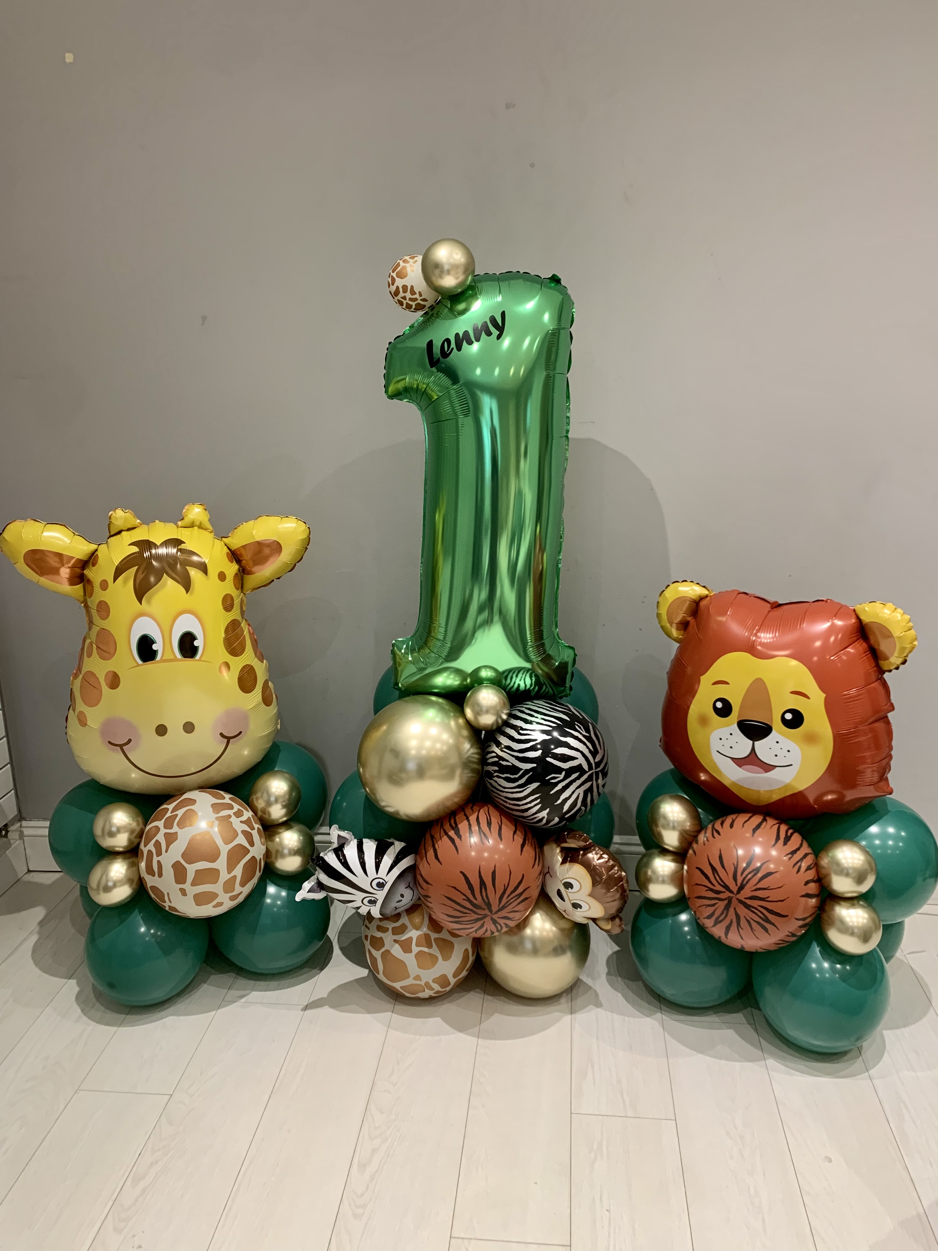 Balloon Stacks & Displays - Hire in Ware