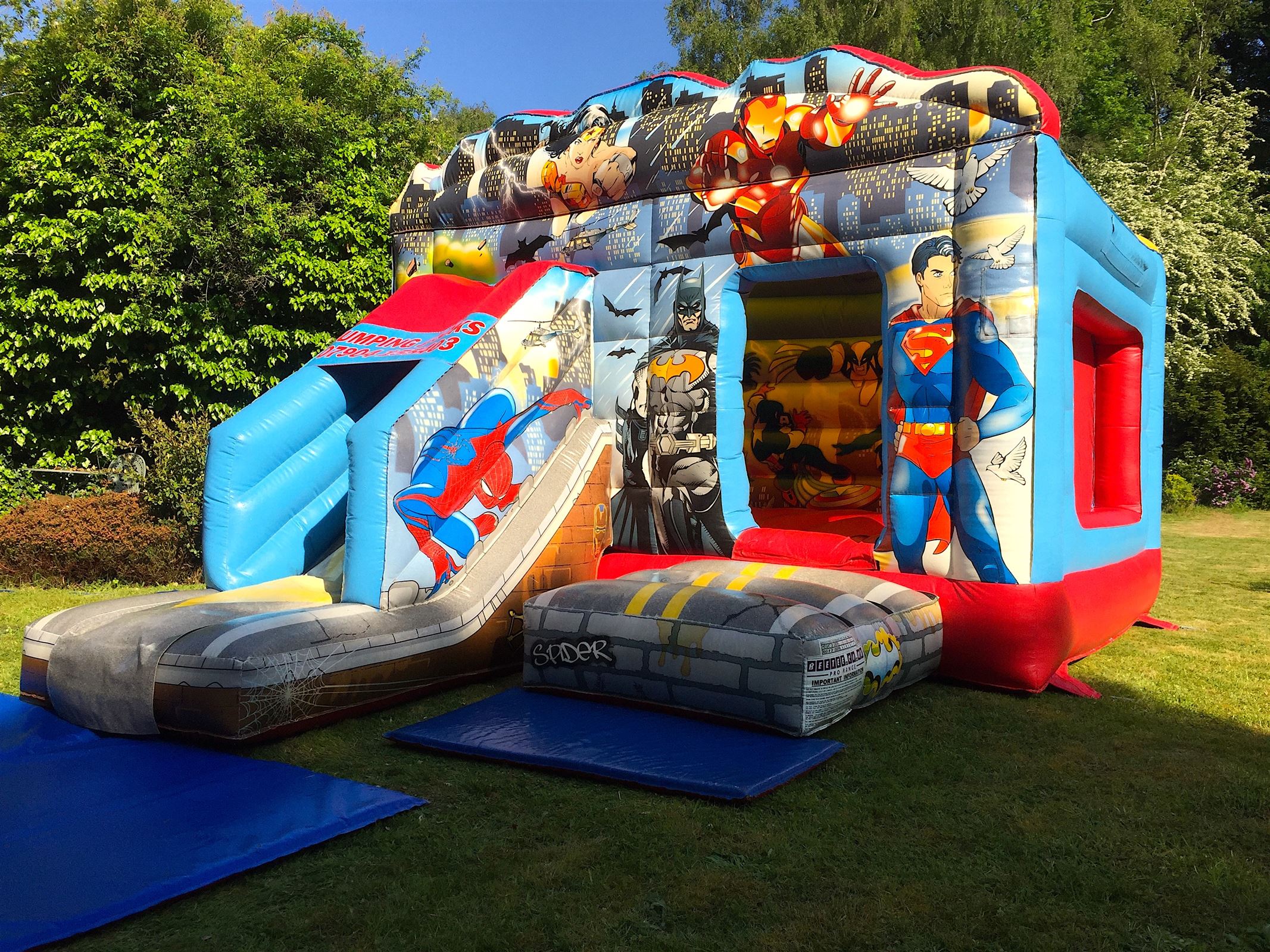 Superheroes Castle with Slide - Bouncy Castle Hire in Bromley Croydon ...