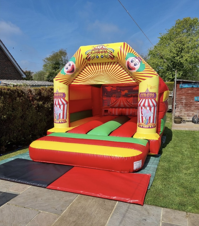 Circus Bouncy Castle - Hire, Balloon Displays, Bouncy Castle, Soft Play ...