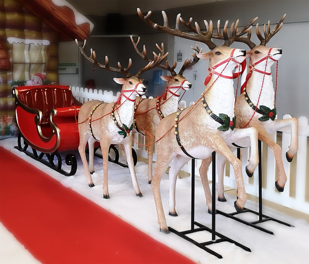 Santa Sleigh & Reindeer Photo Op Hire - Inflatable, Bouncy Castle ...